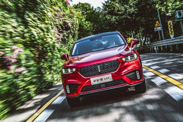 WEY VV5为何成为10-15万级首选？智能配置丰富，新手小白爱了！_搜狐汽车_搜狐网