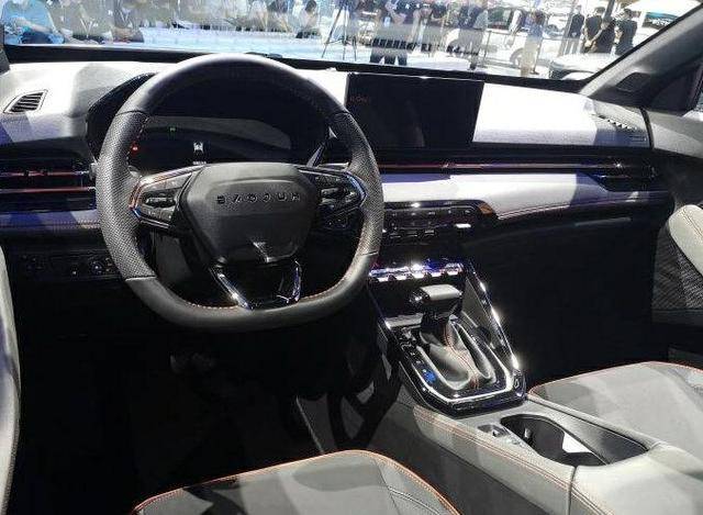 新宝骏再推新车，成都车展1.5T版RS-3宣布上市，起步仅8.78万_搜狐汽车_搜狐网