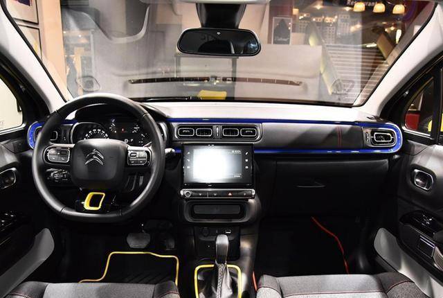 法系车的翻身之作，1.2T爆出116匹马力，离地175mm，能代步能越野_搜狐汽车_搜狐网