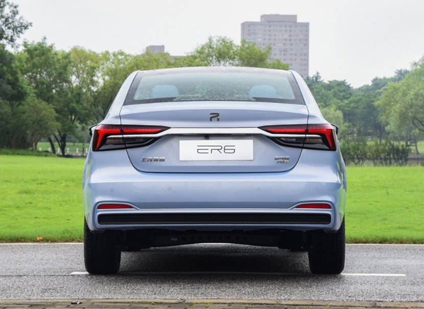 【帮你选车】续航够远 配置够用 荣威R ER6智行版值得入手_搜狐汽车_搜狐网