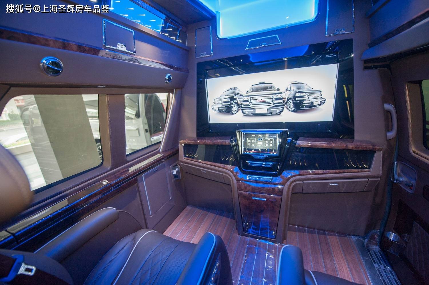 GMC商务之星G660S雅尊天幕版外观简洁大气彰显美式硬朗_车型