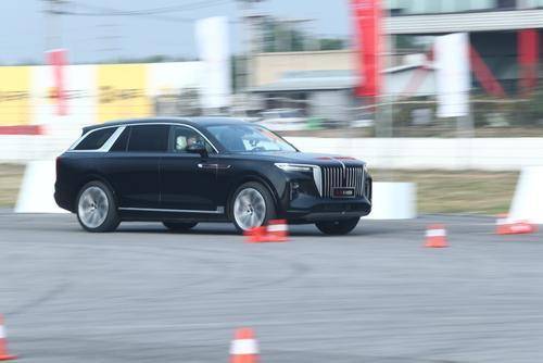 “国产库里南”亮相北京车展，红旗E-HS9只卖55万？-搜狐大视野-搜狐新闻