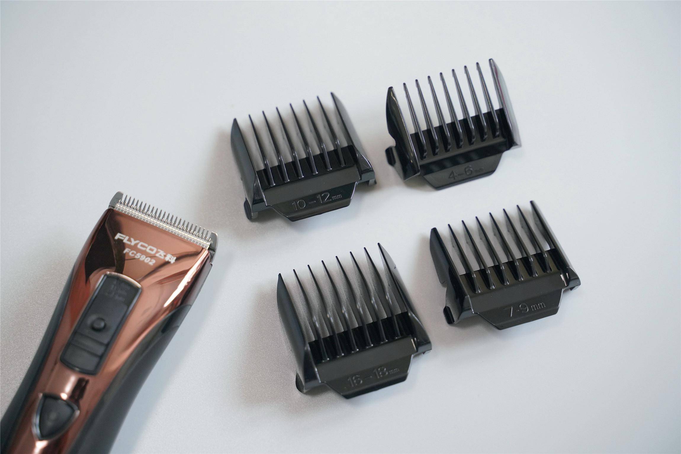 买了把飞科FC5902给我婶，开美发店的她说这电推子真不错_搜狐汽车_搜狐网