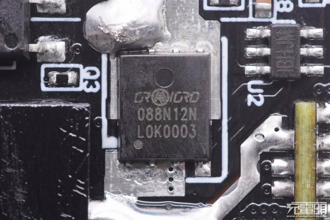 公牛65W 2A1C氮化镓充电器拆解，采用智融SW3510降压协议芯片-搜狐大视野-搜狐新闻