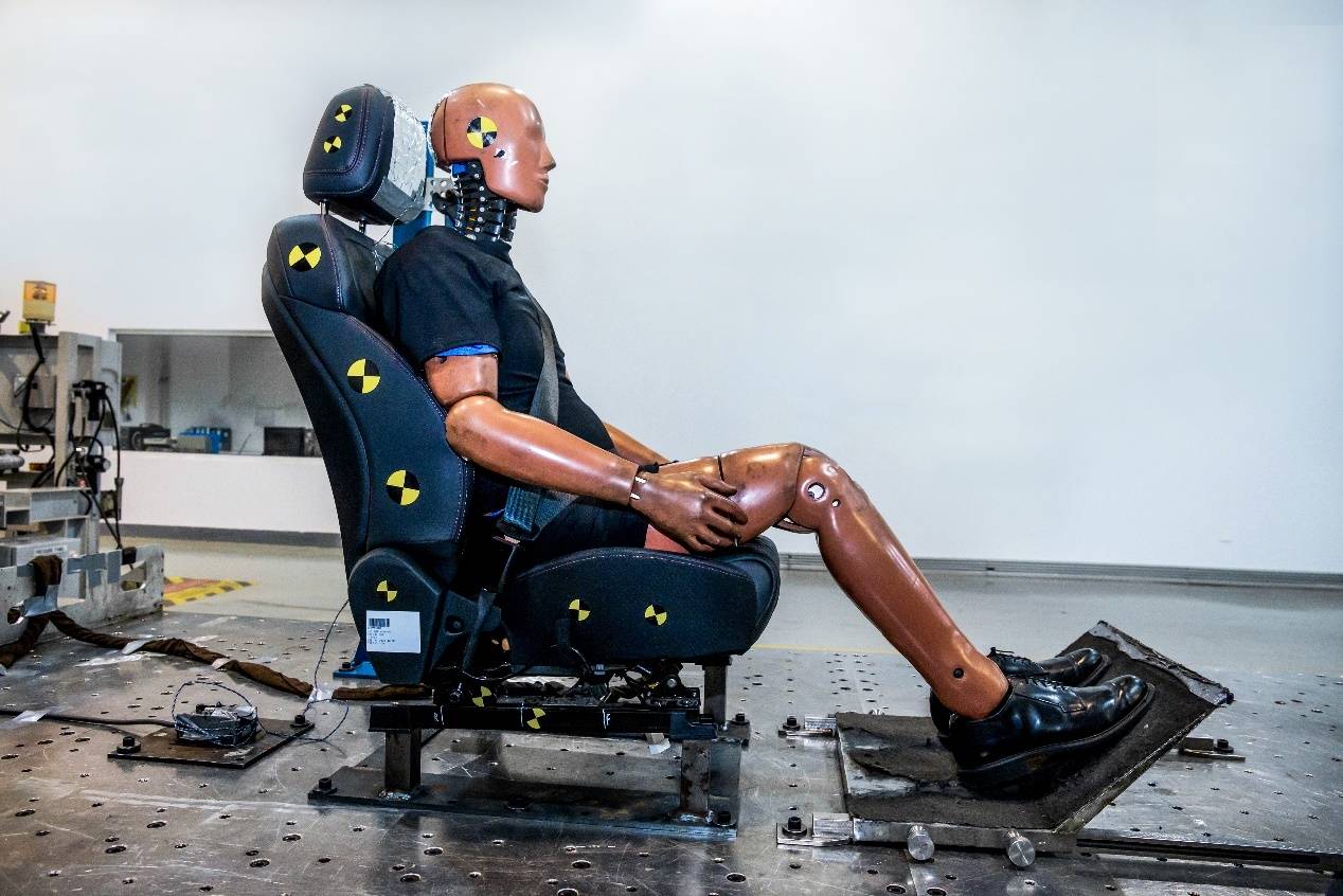 现场直击C-NCAP测试 奔腾T99尽显安全硬核实力_搜狐汽车_搜狐网