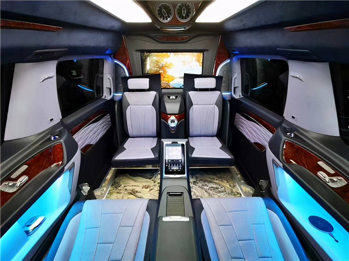 全新奔驰V级V260L新款9速商务，4+2独立座椅_搜狐汽车_搜狐网