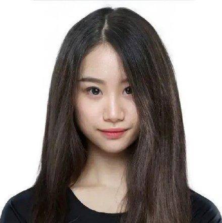 LPL众多职业选手被P女装照，UZI齐刘海，Godv短发，乐言毫无违和感！_颜值