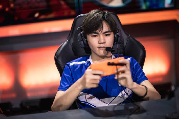 王者荣耀：重返巅峰尚早！eStar2-1拿下TS，一洗前耻！运气而已_诺言