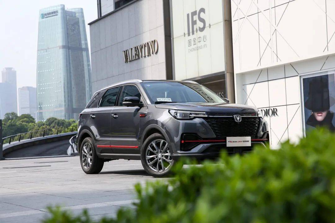 10万元的SUV也能动力澎湃，山城试驾长安CS55 PLUS蓝鲸版_搜狐汽车_搜狐网