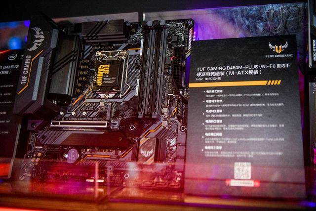 液氮超频，华硕主板BW2020高光时刻，玩游戏选择华硕没错的！_搜狐汽车_搜狐网