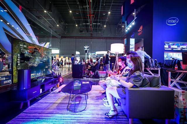 BW2020高潮不断，华硕WIFI6电竞路由给游戏插上新翅膀_玩家