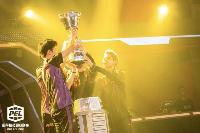 目标全球！代表腾讯电竞“出征”的《和平精英》_赛事