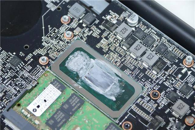 办公游戏全能，十代酷睿 + MX350 不足 4K，机械革命 S2 体验_笔记本