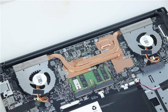 办公游戏全能，十代酷睿 + MX350 不足 4K，机械革命 S2 体验_笔记本