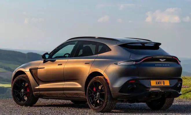 007特工最新座驾登场，这次是跨界SUV，阿斯顿马丁DBX！_搜狐汽车_搜狐网