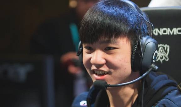 LPL国产上单谁最厉害？Letme成就最高，957综合能力最强_世界