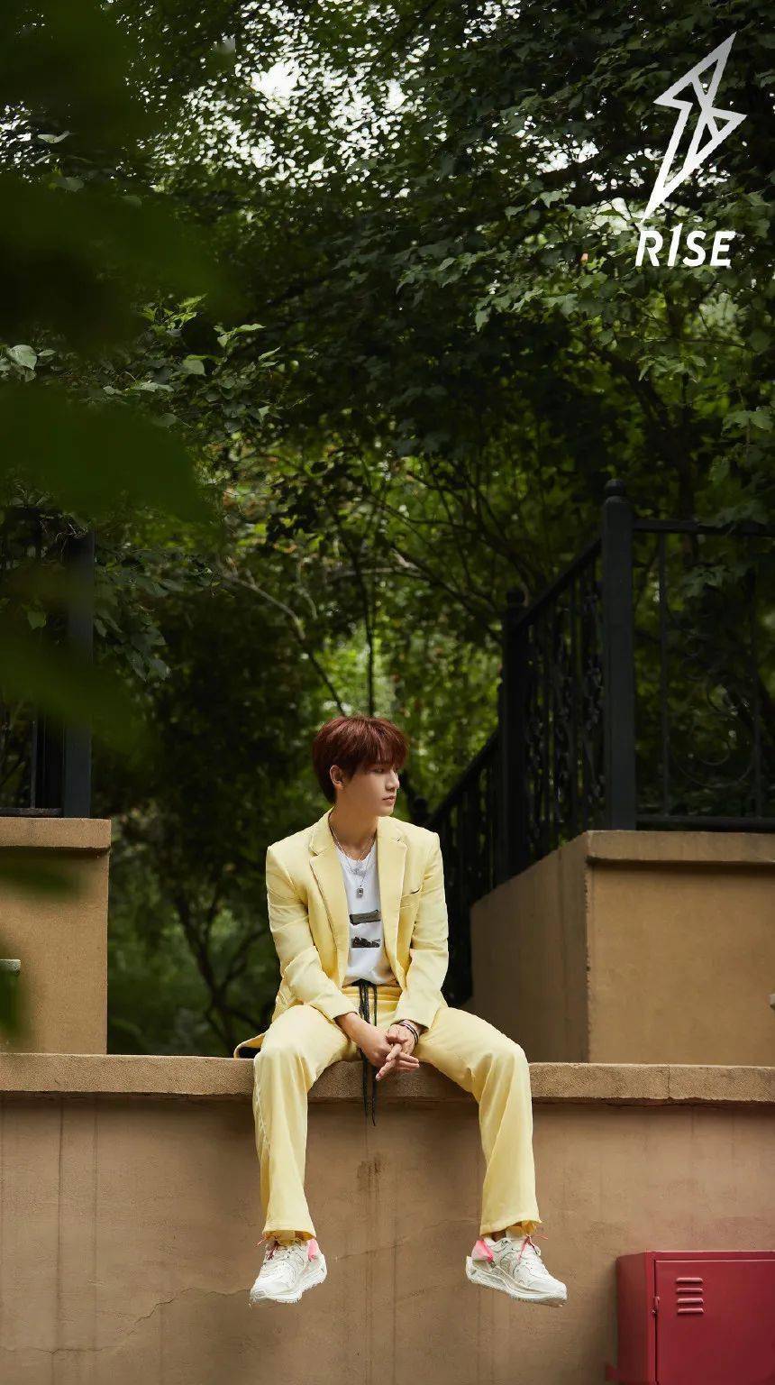 【手机壁纸】R1SE姚琛-搜狐大视野-搜狐新闻