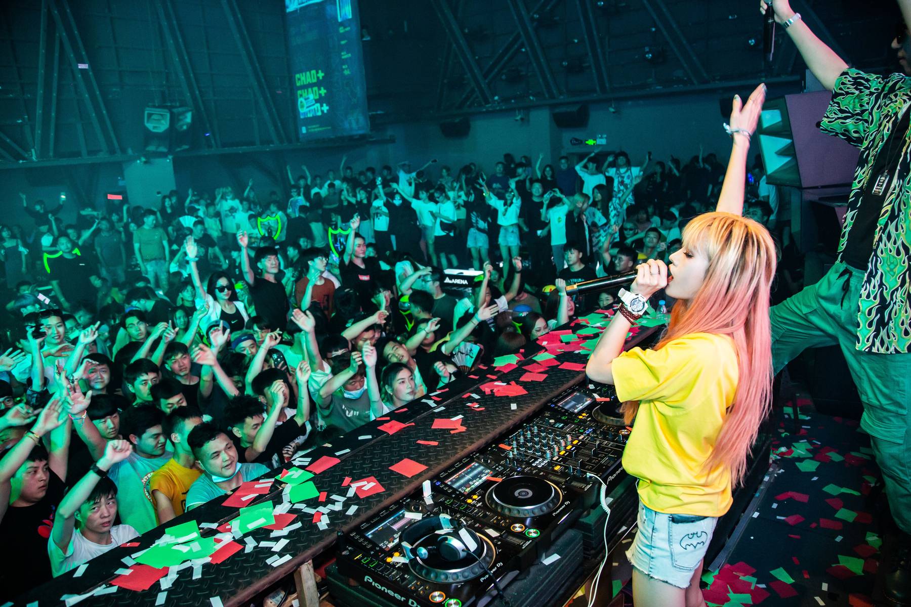 djsally 梦想女孩 dj莎丽 第13期夜店现场照片收集 昆山ARENA酒吧-搜狐大视野-搜狐新闻