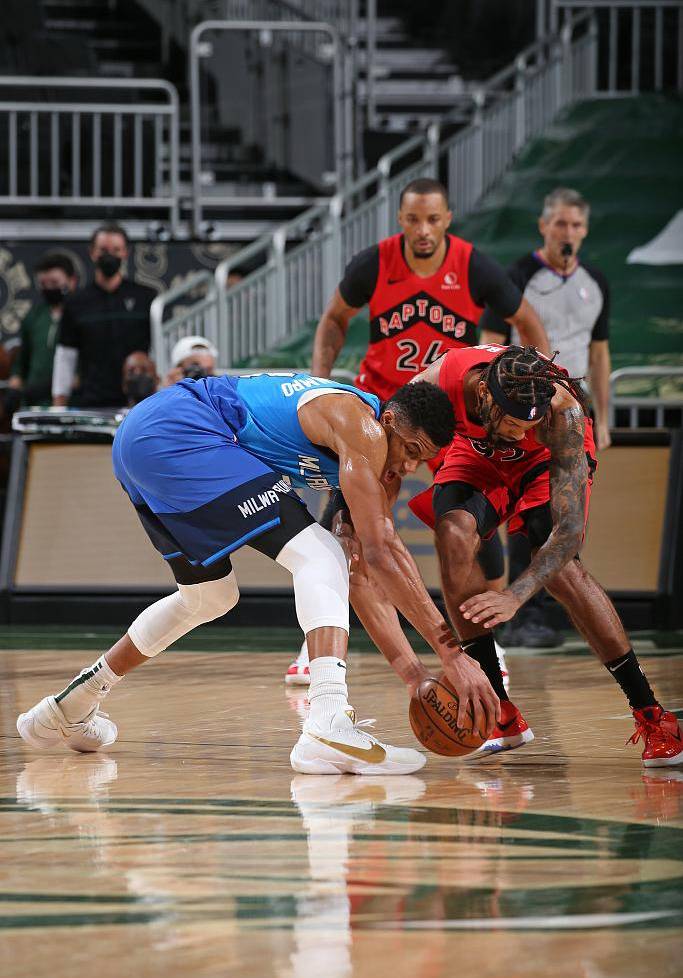 字母哥23分12板8助，雄鹿96-110猛龙 遭遇NBA5连败-搜狐大视野-搜狐新闻