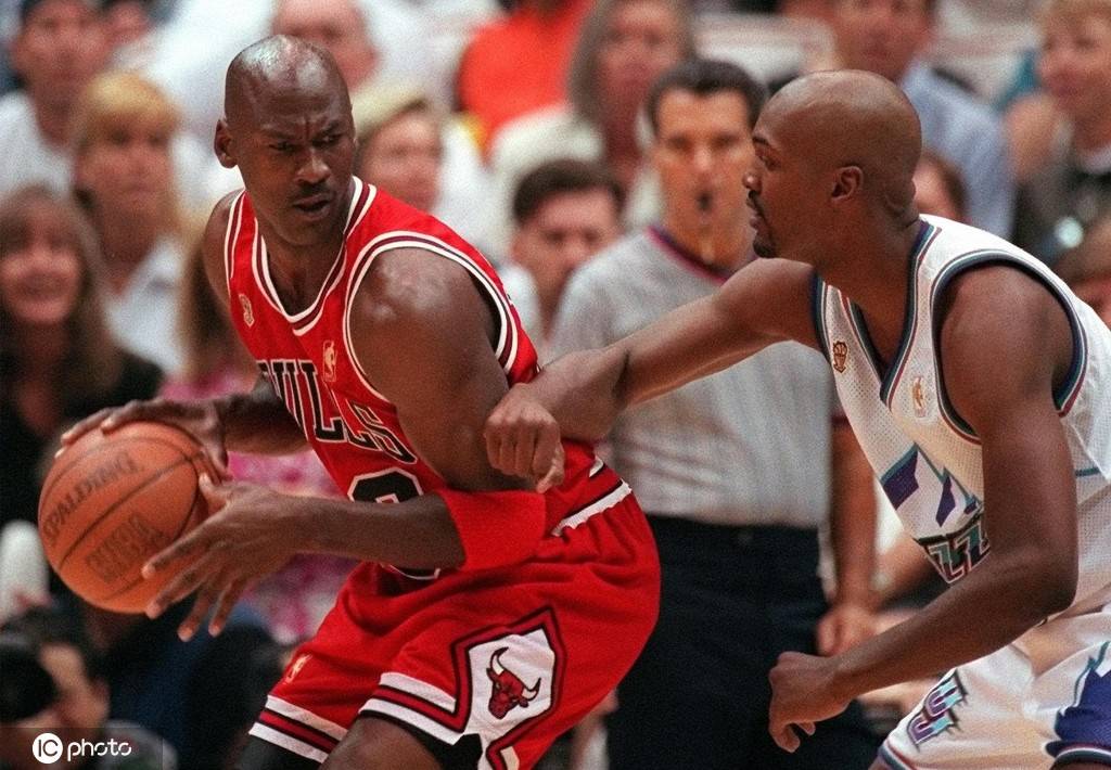 组图:乔丹96-96赛季夺第5冠 创“流感之战”神迹 -搜狐大视野-搜狐新闻