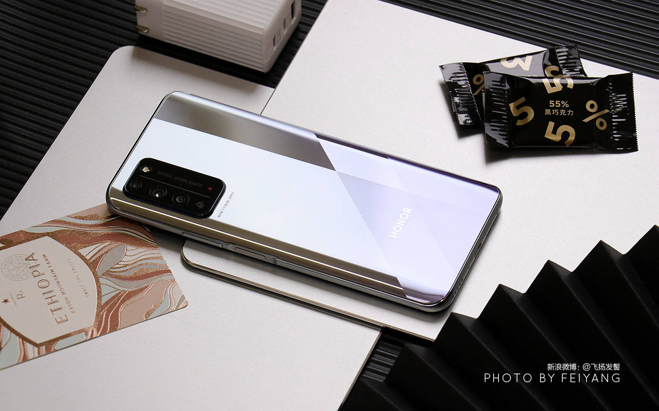 麒麟820配90Hz屏，荣耀X10 光速银版实拍图赏-搜狐大视野-搜狐新闻