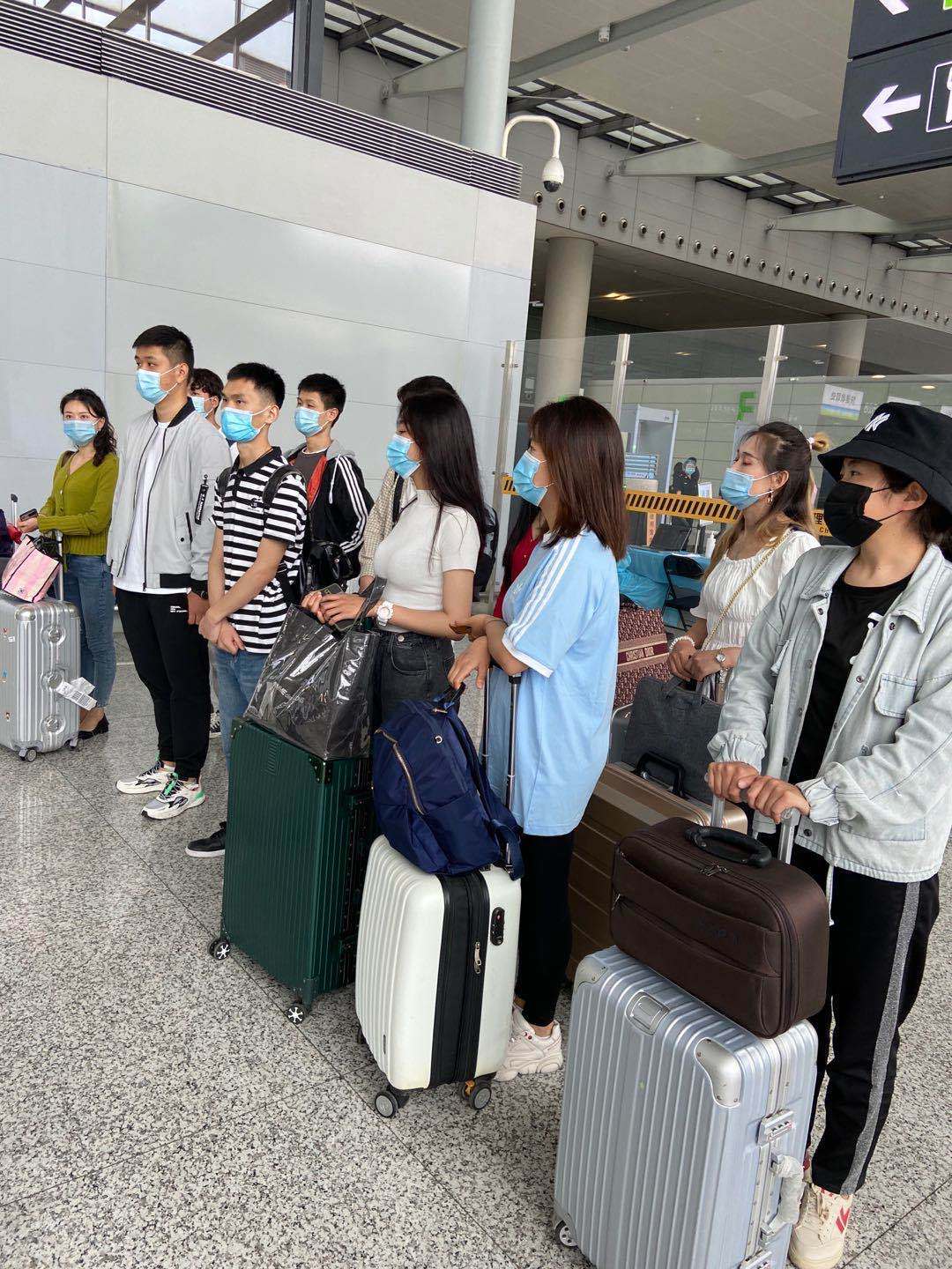 我们上岗啦-搜狐大视野-搜狐新闻