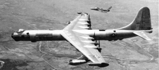 B-36轰炸机，除了是轰炸机家族的大个子，它还做过这样的“糗事”_氢弹