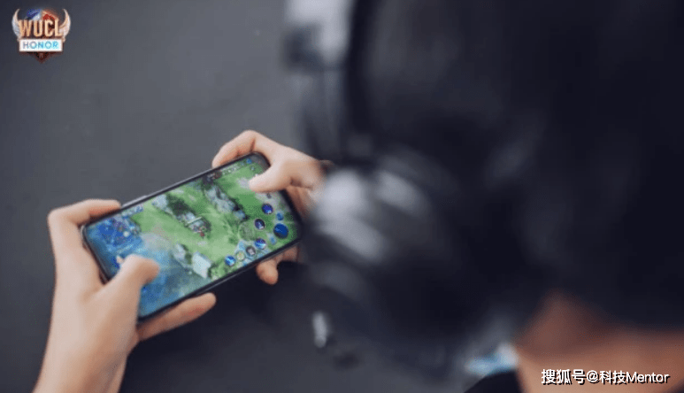 荣耀X10：王者荣耀WUCL赛事指定用机 2000元不到的电竞级体验！_处理器