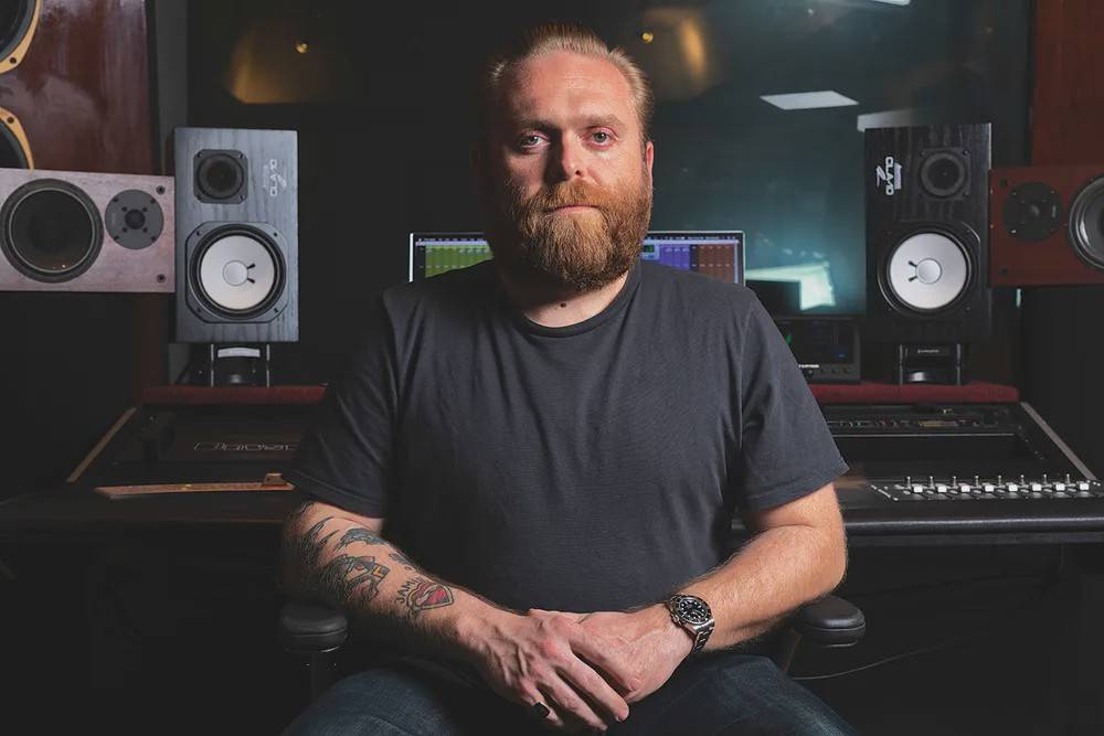 混音师Rob Kinelski深度解析Billie Eilish《Bad Guy》的制作秘密_处理