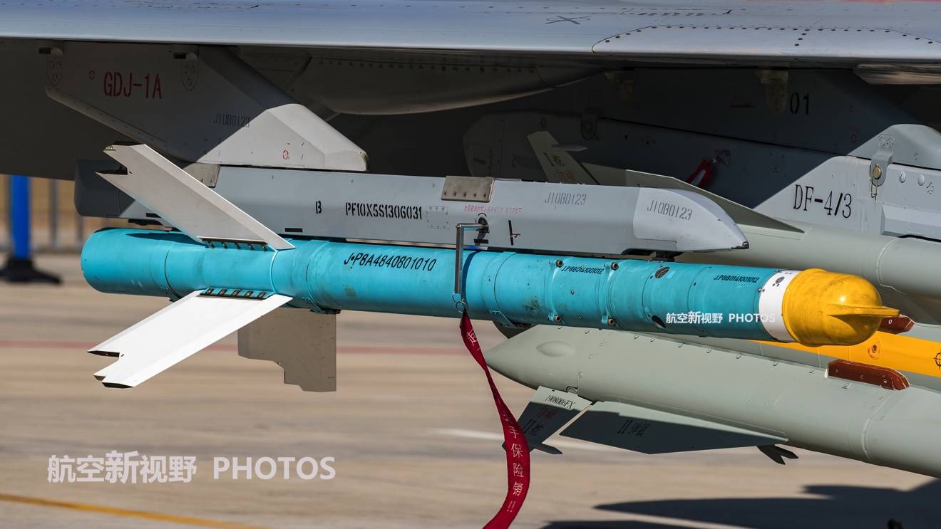 现代工业美，成飞歼-10B战机超高清细节图，再也不是“山寨货 ”_图片