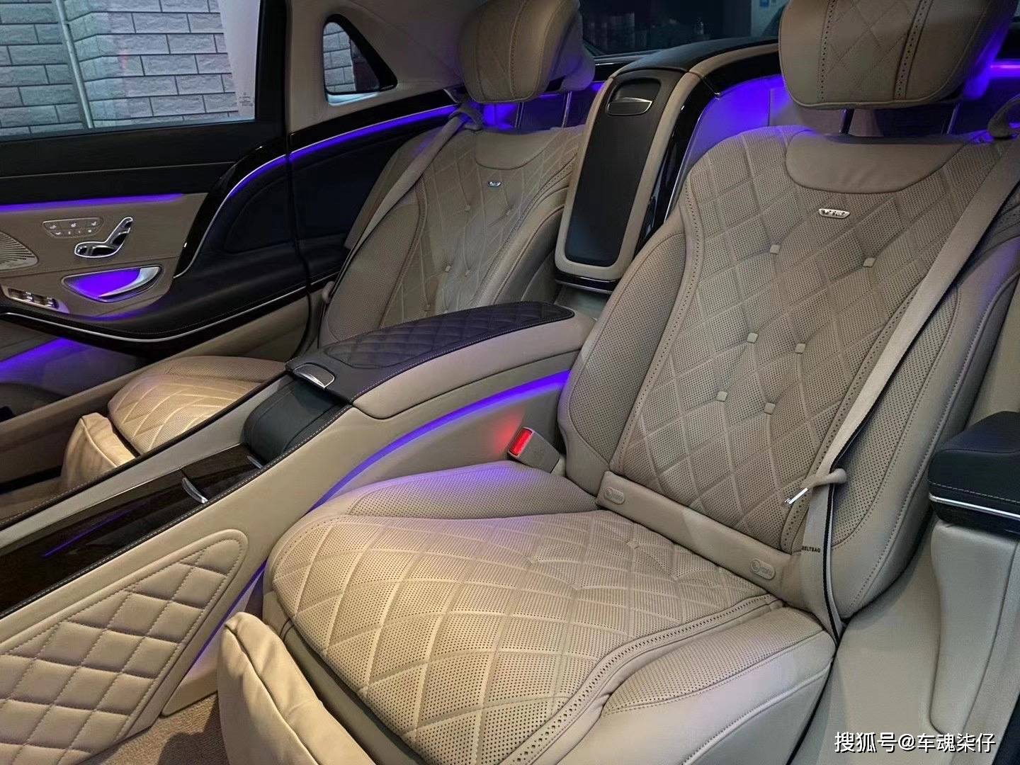 豪华奢侈，20款迈巴赫S450典藏版改四座“头等舱”_搜狐汽车_搜狐网