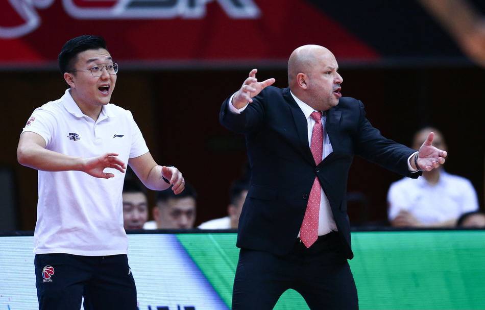 7人得分上双，北京首钢126-88狂胜同曦，CBA3连胜-搜狐大视野-搜狐新闻