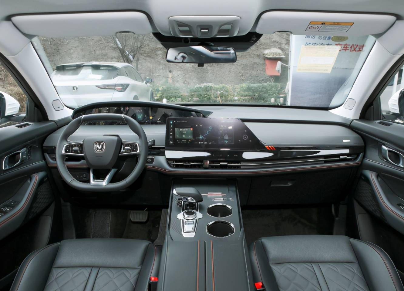 WEY VV6、UNI-K硬碰硬，全面对比后，体验派选择了它_搜狐汽车_搜狐网