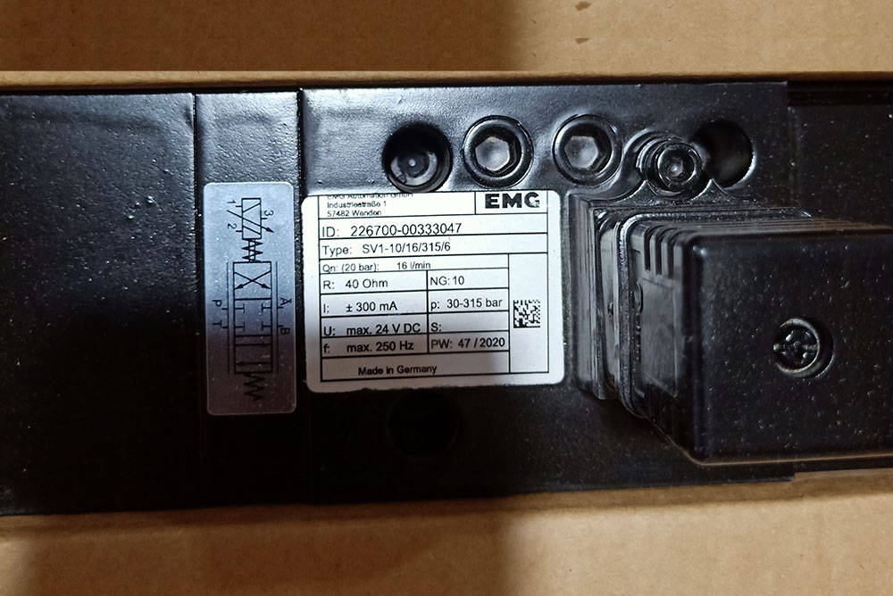 EMG伺服阀SV1-10/16/315/6 - 液压汇