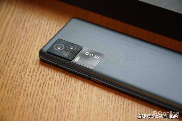 实力派还是性价比？“御三家”性能旗舰汇总！_realme