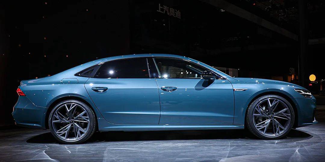 上汽奥迪A7L不像A7像A8，豪华程度直让A6羡慕_搜狐汽车_搜狐网