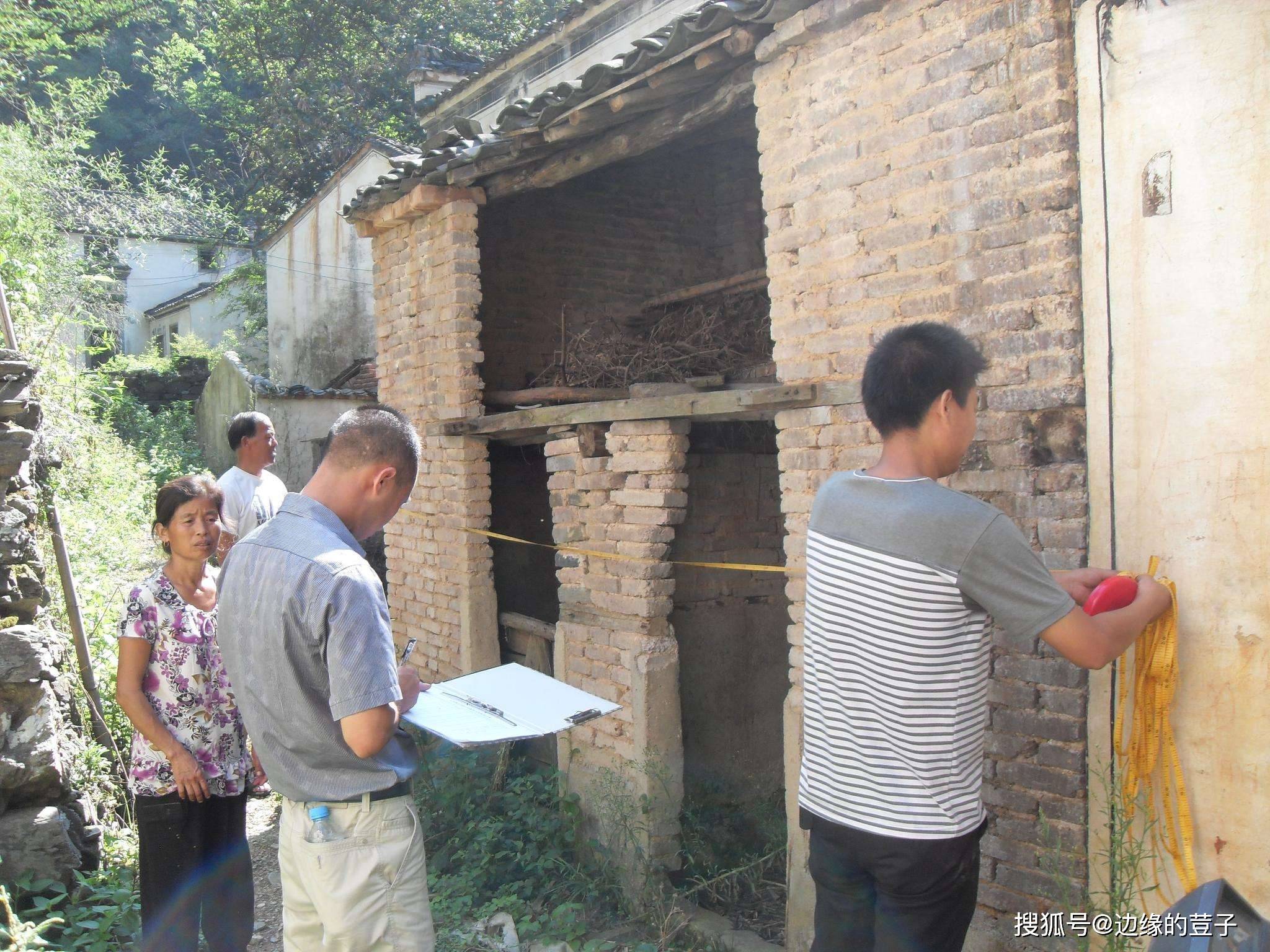 2021年，城乡户口加速合并，3件大事及时办理，户口迁出后难建房 农村