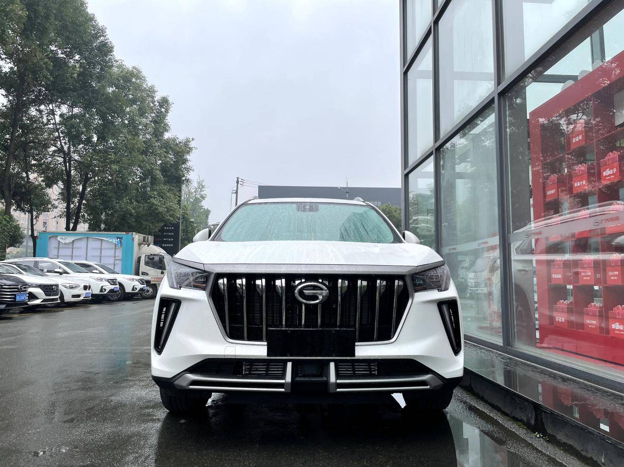 入门即高配的传祺GS4 PLUS真实吸引力如何？4S店走访一探究竟_搜狐汽车_搜狐网