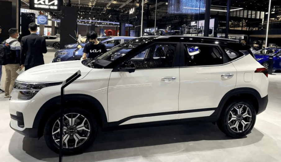 全新车标加贯穿屏内饰，壮的像个紧凑型SUV，你会为它放弃缤智么_搜狐汽车_搜狐网