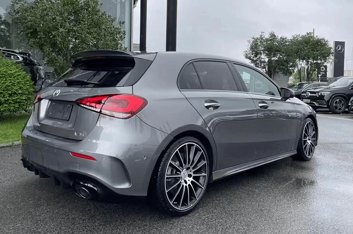 体验“丐版”AMG A35，内饰相当妖艳，空间10万级别，价格惊喜吗？_搜狐汽车_搜狐网