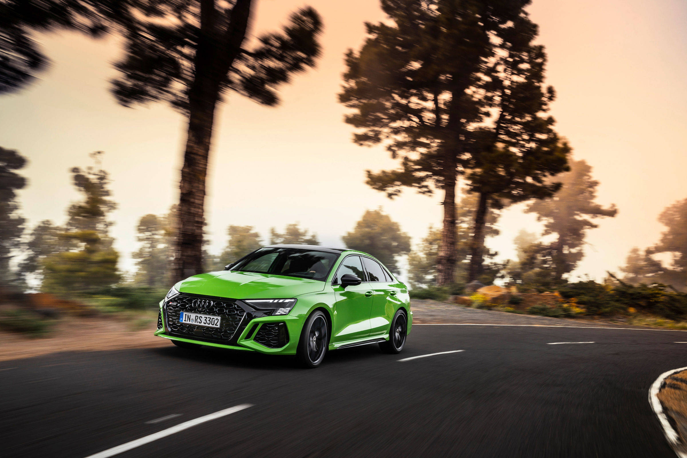 全新奥迪RS3实车亮相，2.5T+RS扭矩分配器，零百加速3.8秒_搜狐汽车_搜狐网