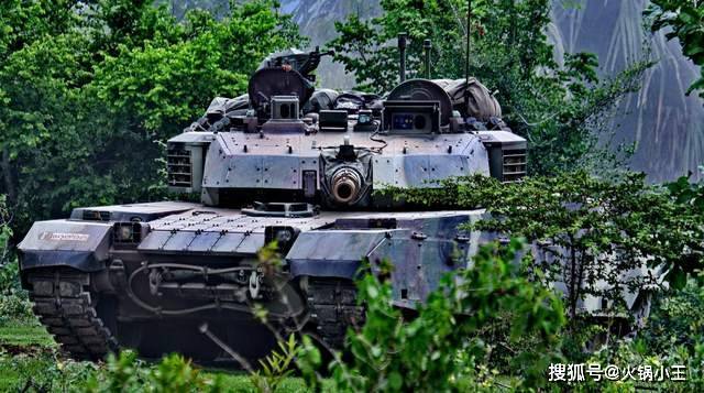 被泰国陆军玩旧了？来看VT4坦克舱内画面，任务终端电脑曝光_系统