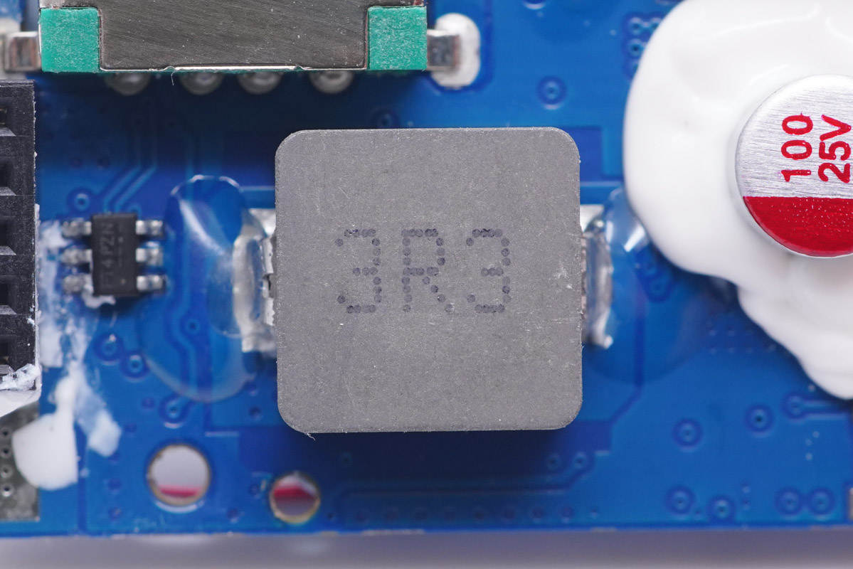 采用南芯SC8905升降压方案，绿联20000mAh 45W快充移动电源拆解_保护