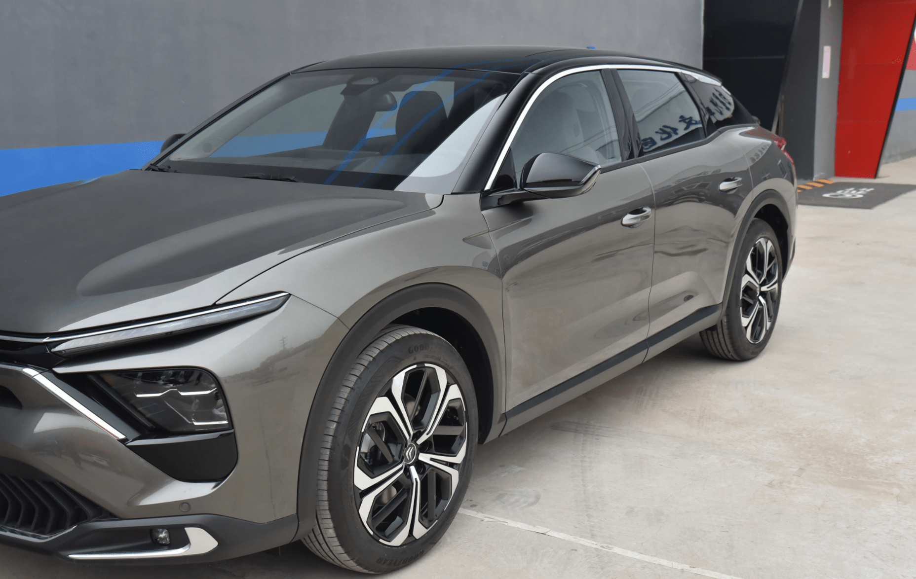 法系B级车拿出诚意！入门8AT+19寸轮毂卖“速腾价”，7天3000订单_搜狐汽车_搜狐网