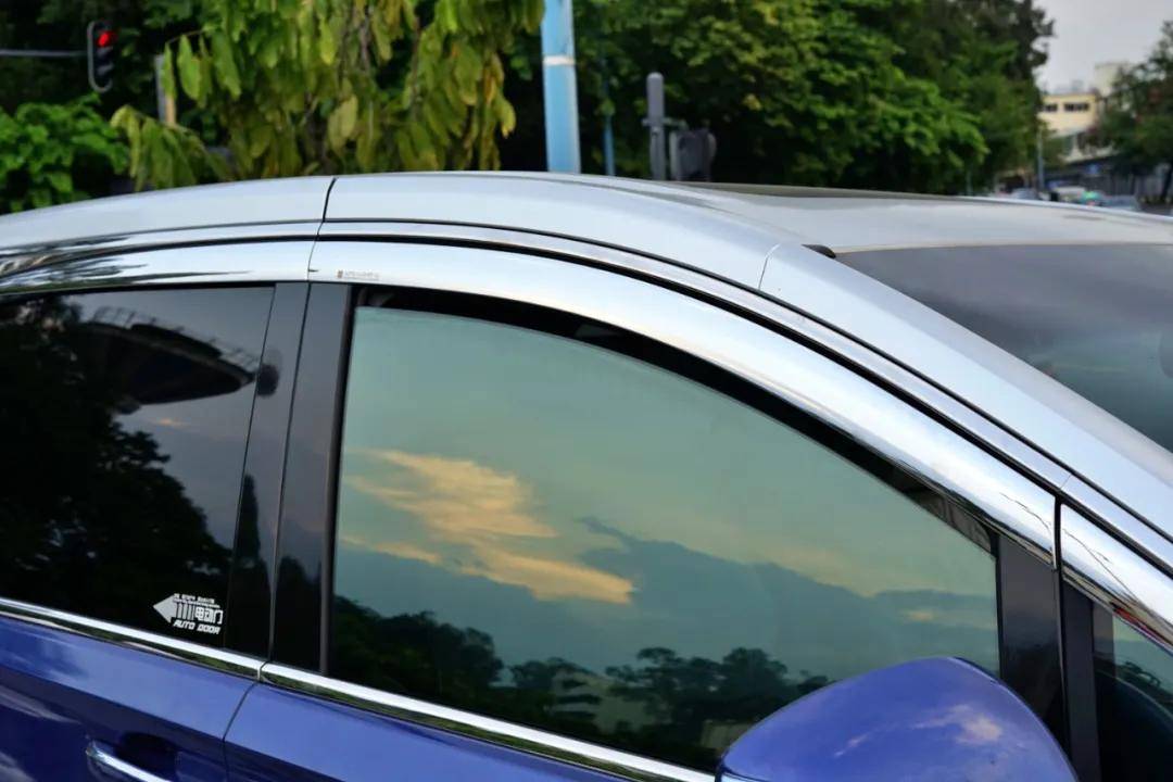 别克·GL8653T2020款搭配六片装奥克福铂金电镀雨挡_搜狐汽车_搜狐网