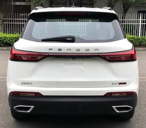 东风风光580实车曝光 1.5T+6AT动力 买Ta还是瑞虎8？_搜狐汽车_搜狐网