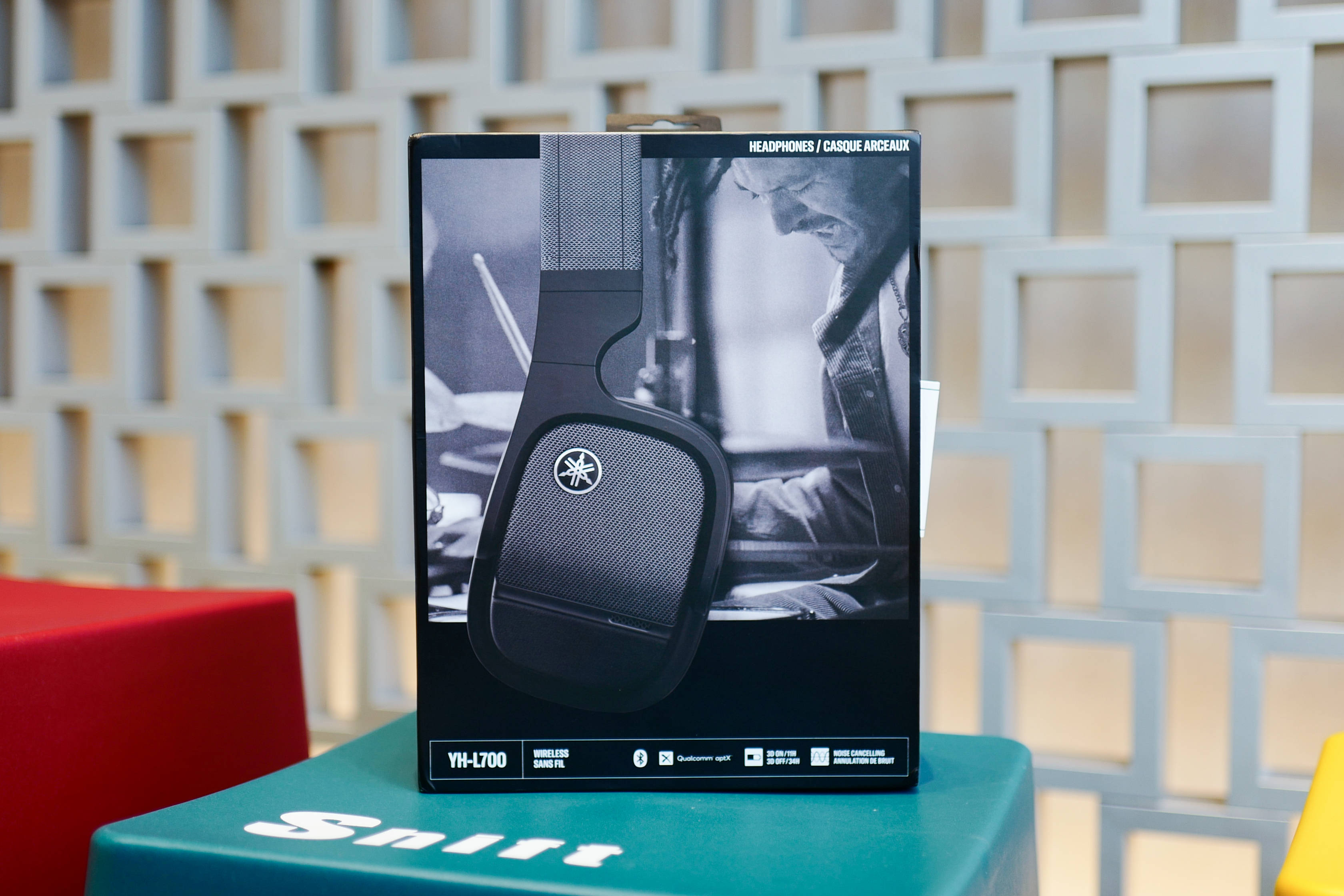 「首发详评」这点体验超AirPods Max「移动影院」雅马哈YH-L700A_耳机