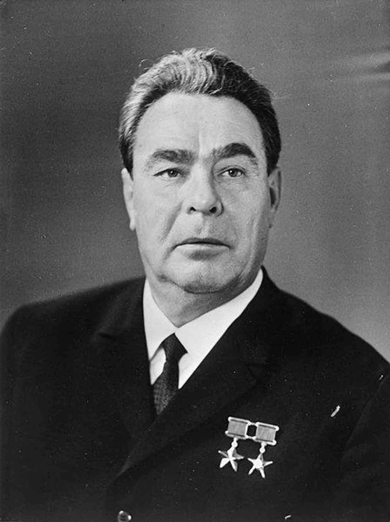 苏联为何会突然解体？历史学家发现这些因素，其实早已注定其命运_美国