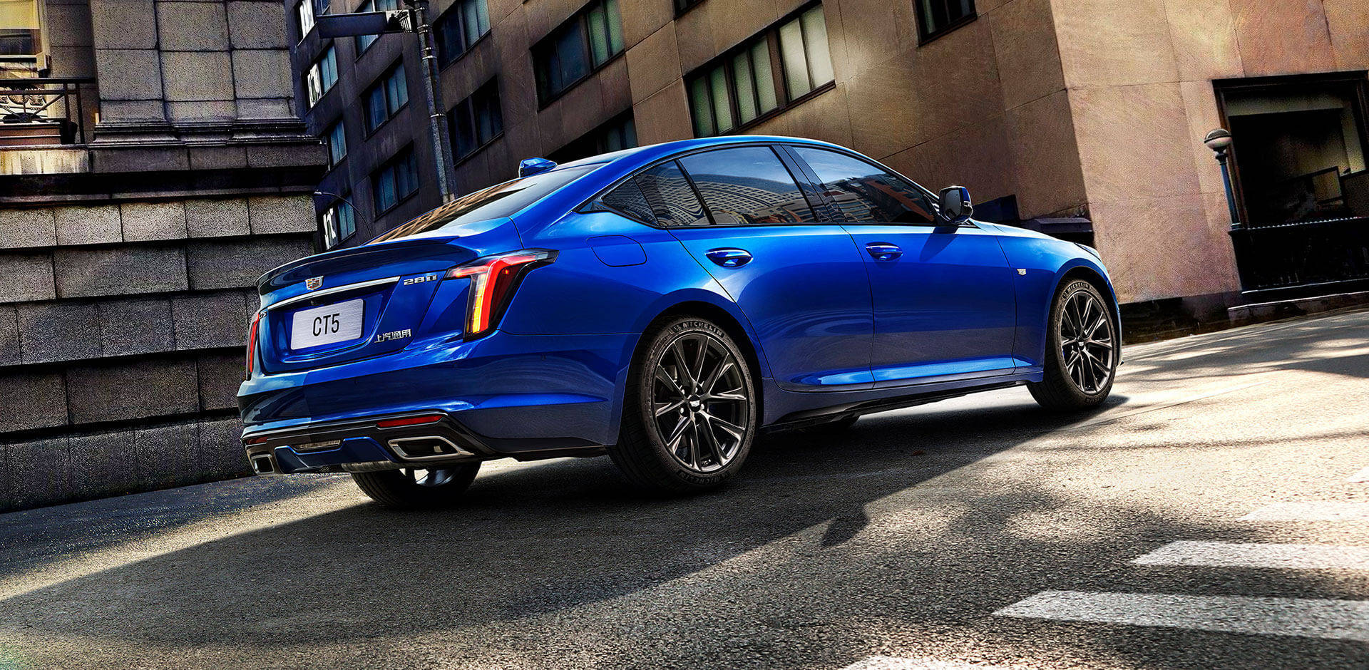 30万即可落地中型豪华轿车 CT5?S60?还是XEL？_搜狐汽车_搜狐网