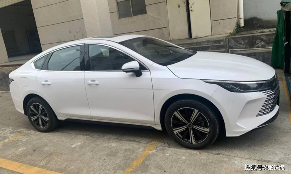 比亚迪全新轿车曝光，外观很霸气，能烧油能充电，纯电续航101km_搜狐汽车_搜狐网
